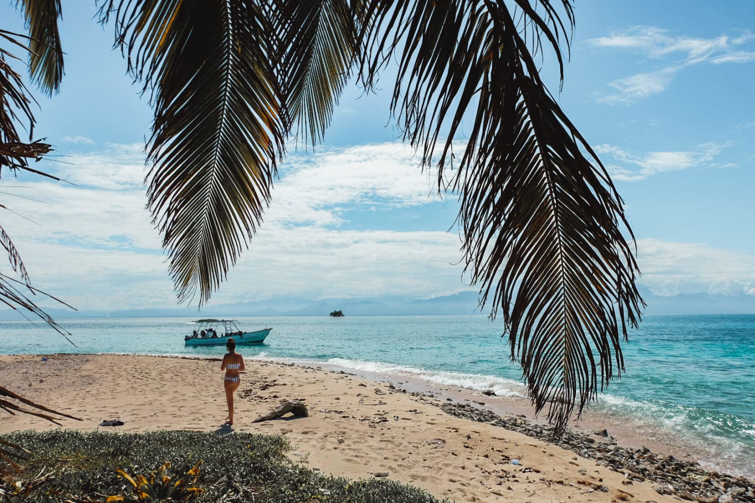 7 Reasons To Put Cayos Cochinos, Honduras On Your Bucket List | The ...