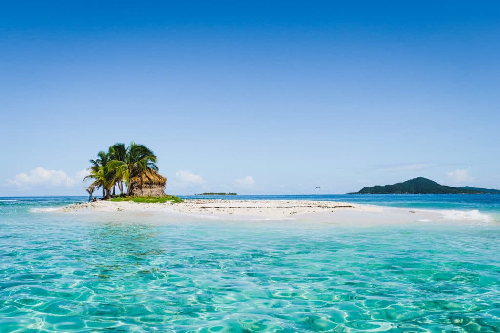 7 Reasons To Put Cayos Cochinos, Honduras On Your Bucket List | The ...